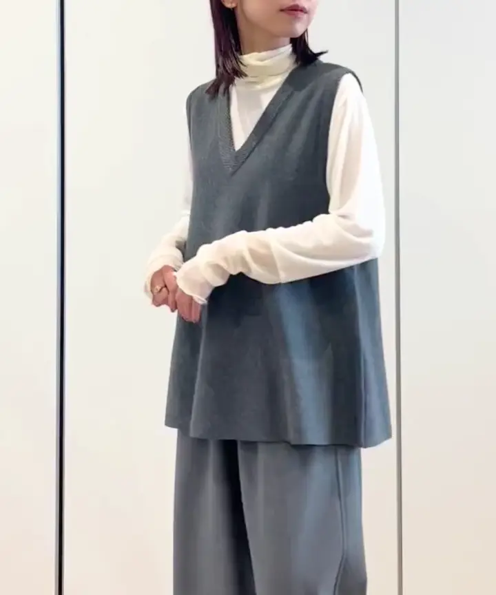 セットアップ対応]Vネックフレアニットベスト(ベスト・ジレ) | GEORGES