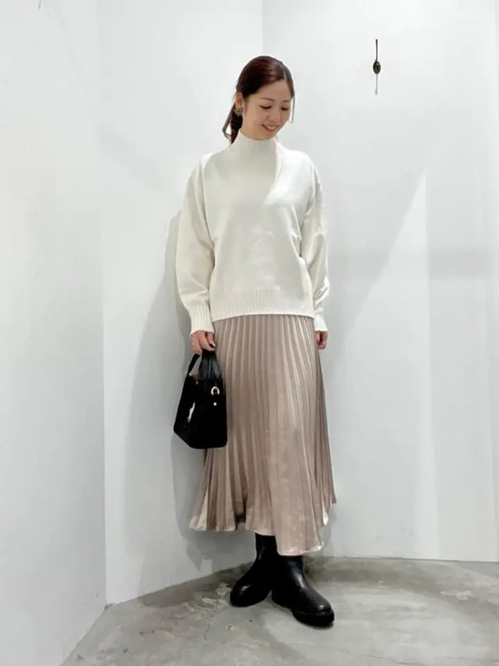 サテンプリーツスカート/YECCA VECCA（イェッカ ヴェッカ）のプリーツ